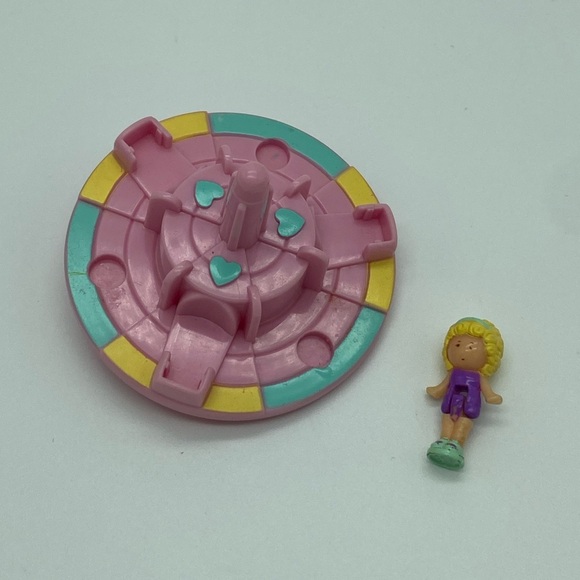 Blue Bird | Toys | 993 Vintage Polly Pocket Pollys Merry Goround ...